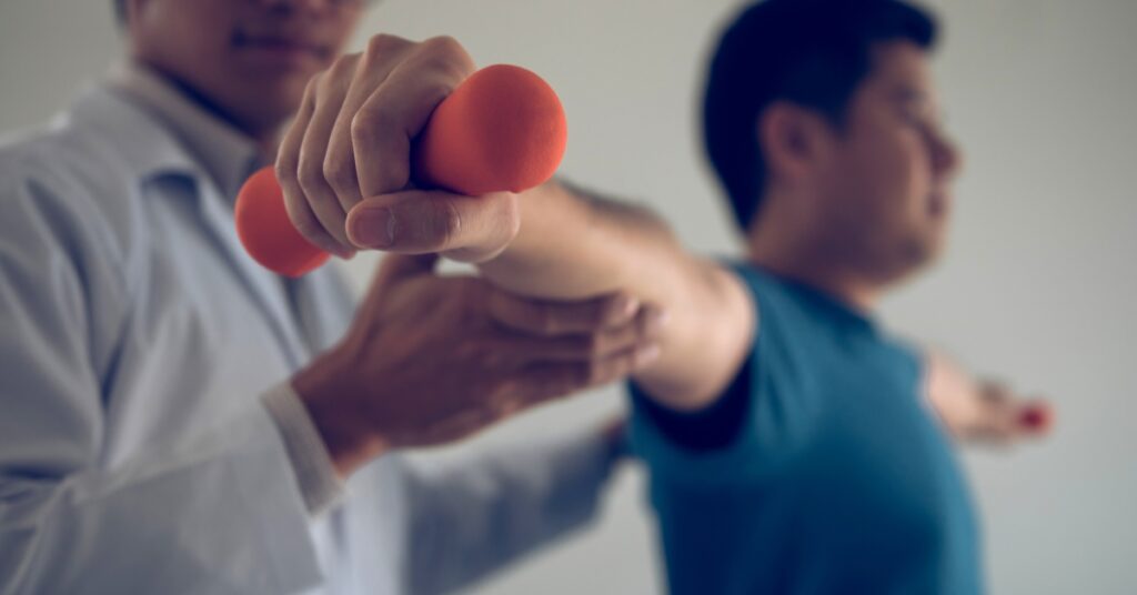 Why Shoulder Pain And Popping When Lifting Mean More Than You Thin ...